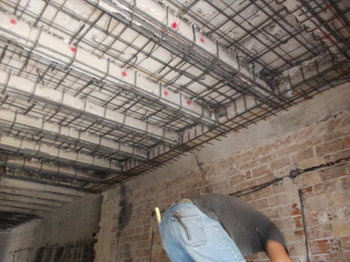 Strengthening of a Zoellner Slab in a R/C Building in Athens - Alfakat ...